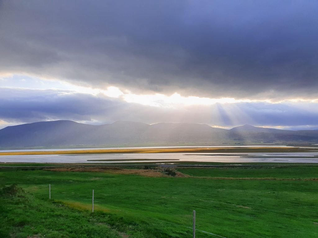 Live – Welcome to Helluland Guesthouse